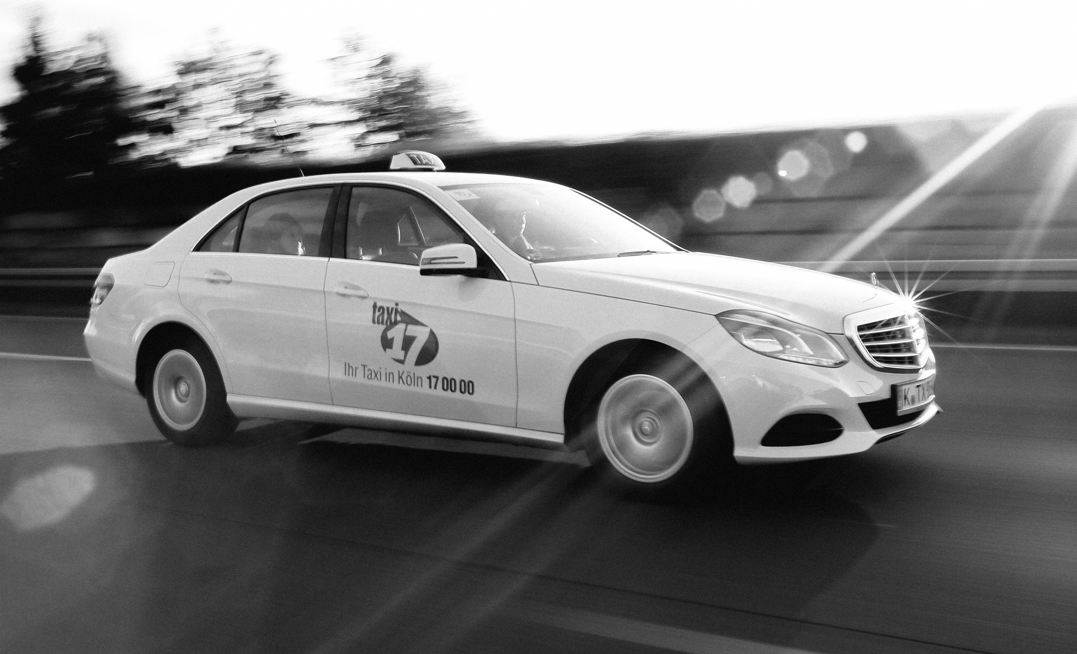 Der Klassiker in Köln | TAXI 17 | Das Taxi für Köln | 0221.17 0000 ...